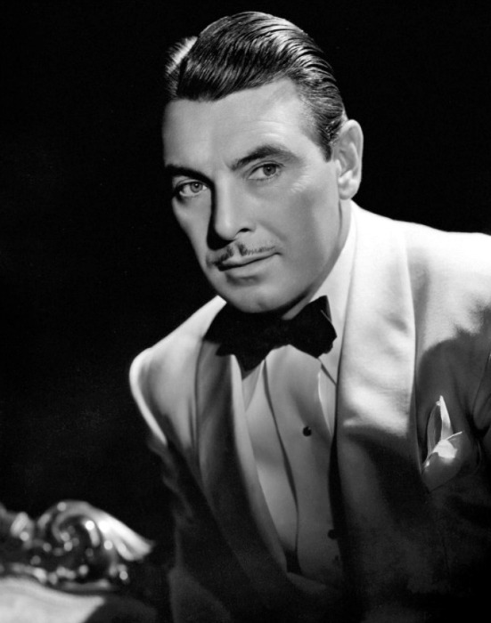 Photographer: George Hurrell's Hollywood Glamour Portraits [ Being Ron ]