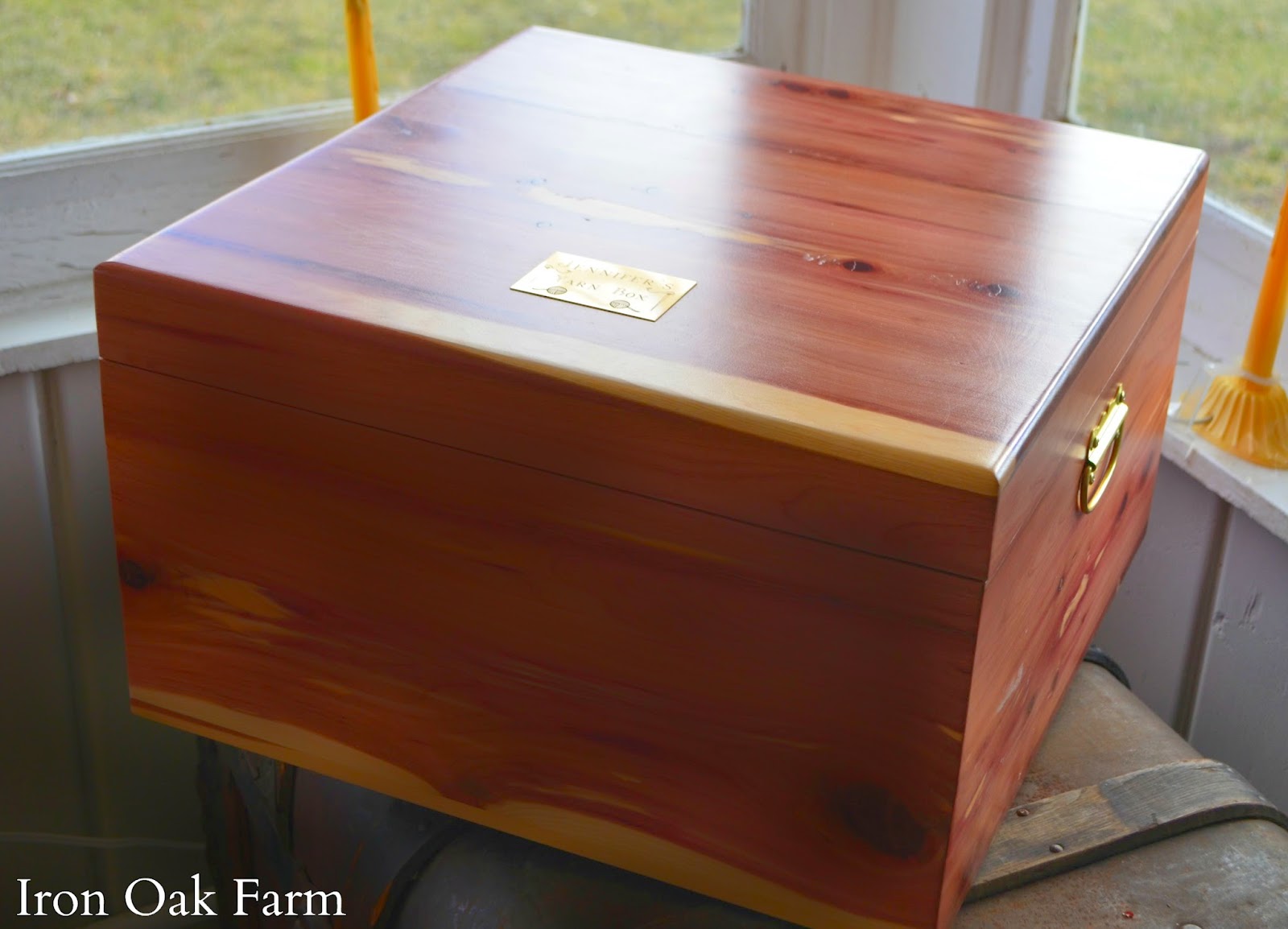 Iron Oak Farm: Cedar Yarn Box