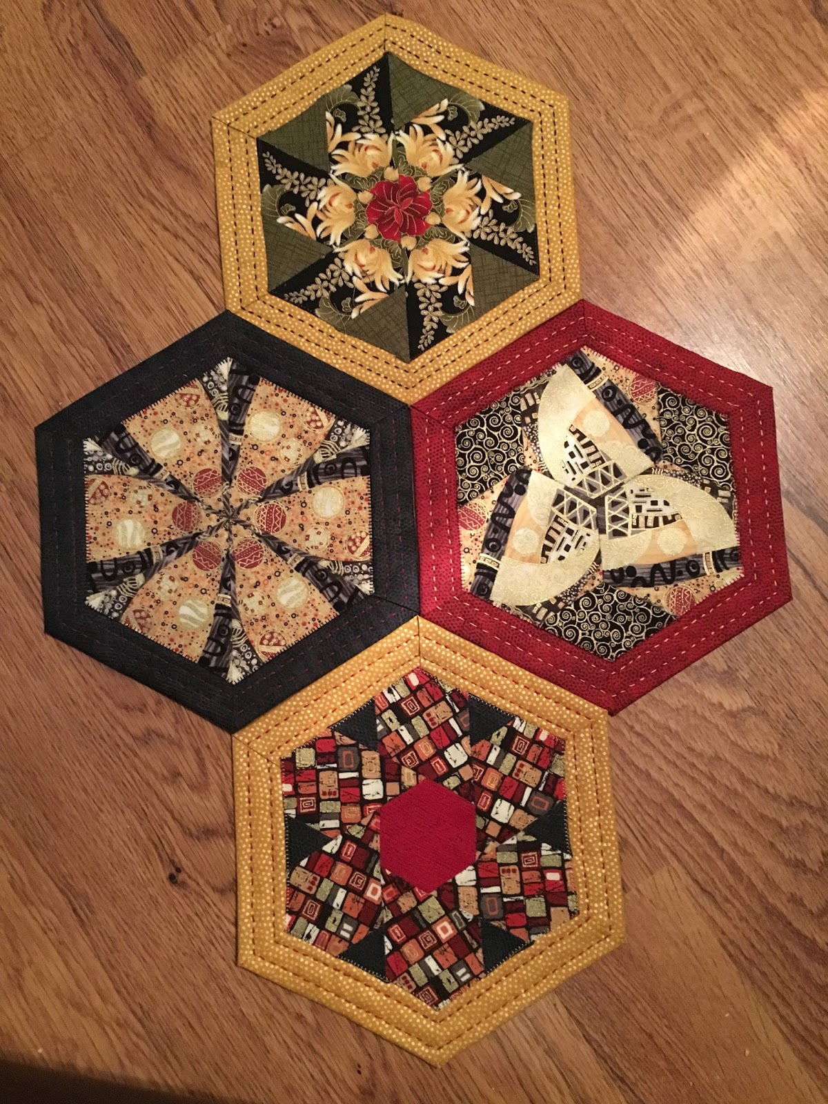 The Curious Kansas Quilter: Quilt As You Go Hexies