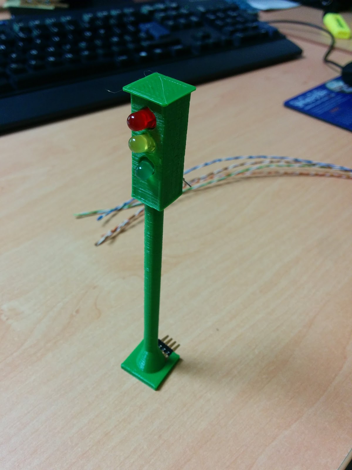 Cultura maker en el aula: Semáforo LED impreso en 3D para arduino