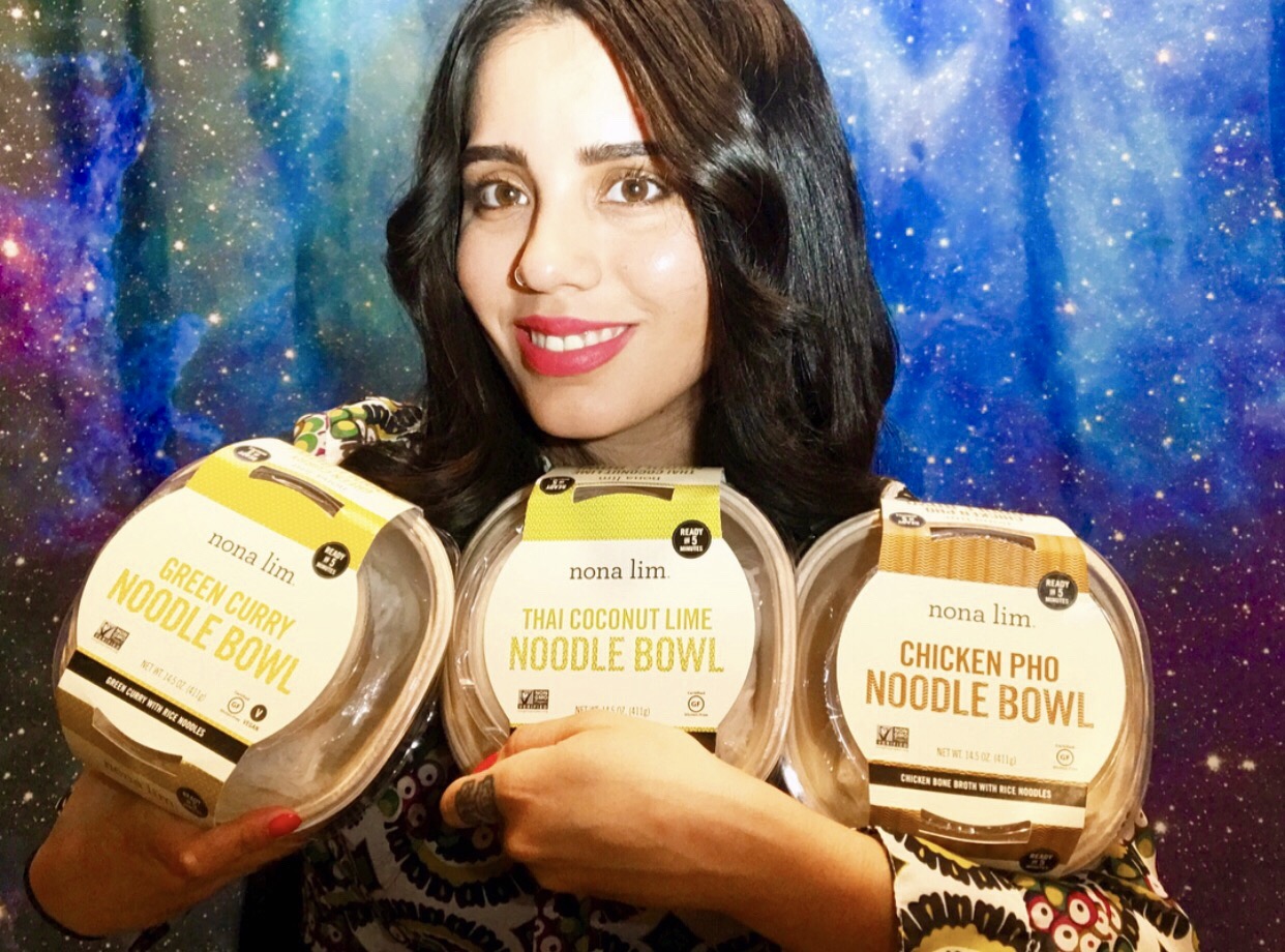 Food Tasting - Nona Lim Noodle Bowl - Green Curry. - Nubia's Nonsense