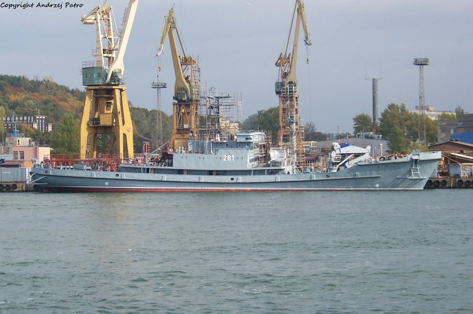 W obiektywie shipspottera czyli z migawką nad portową sadzawką: Z cyklu ...