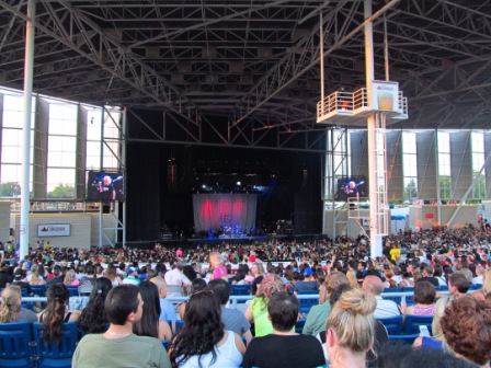 Teena in Toronto: Bruno Mars, The Moonshine Jungle Tour, Molson ...