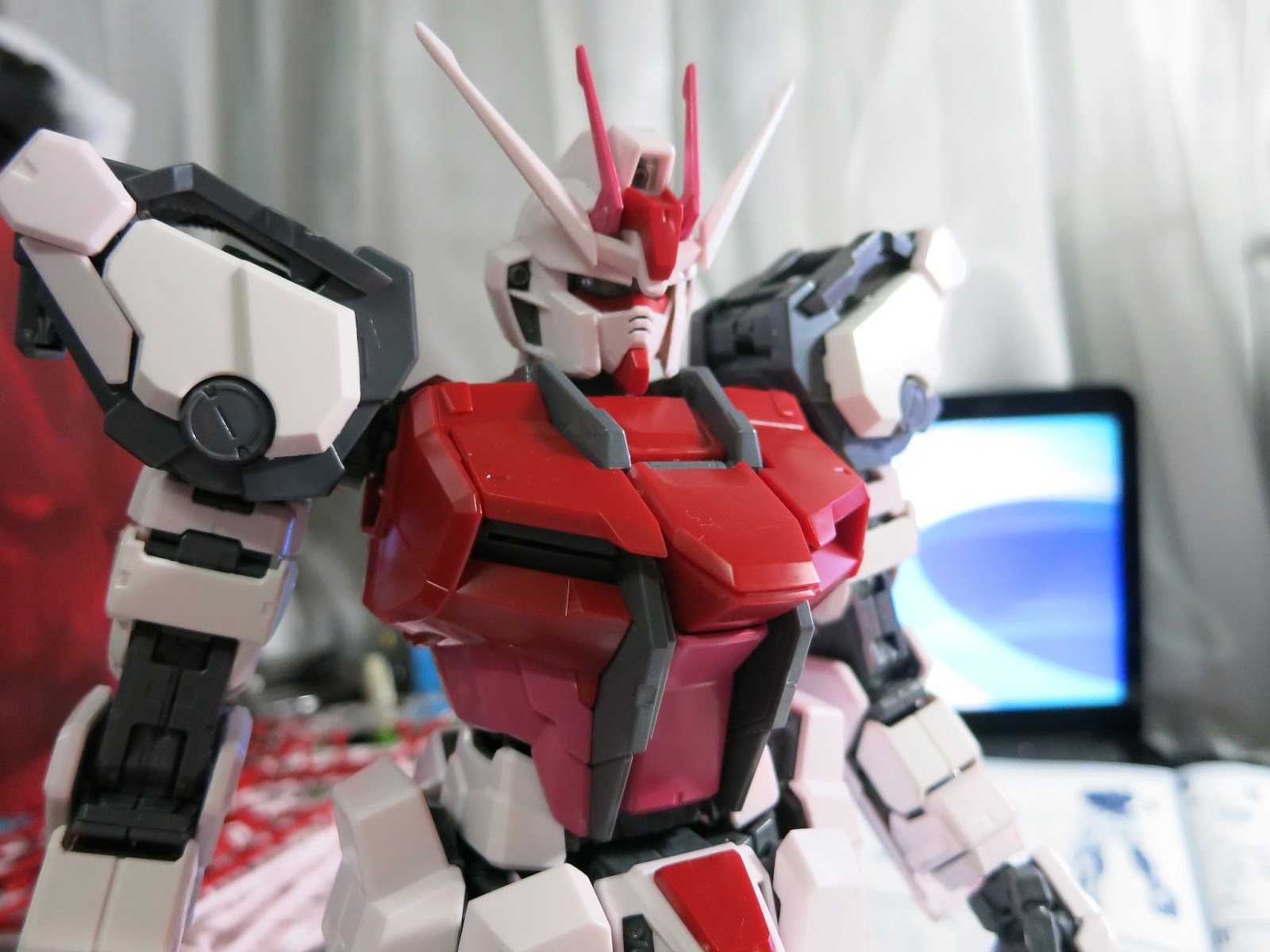 Seven6398 ver.2: PG Strike Rouge