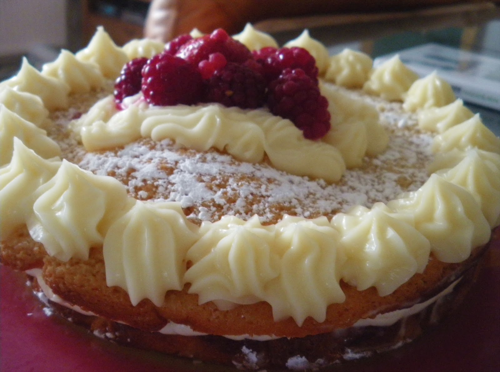 GATEAU GAGA - Love cakes: Gateau au chocolat blanc et fruits rouges