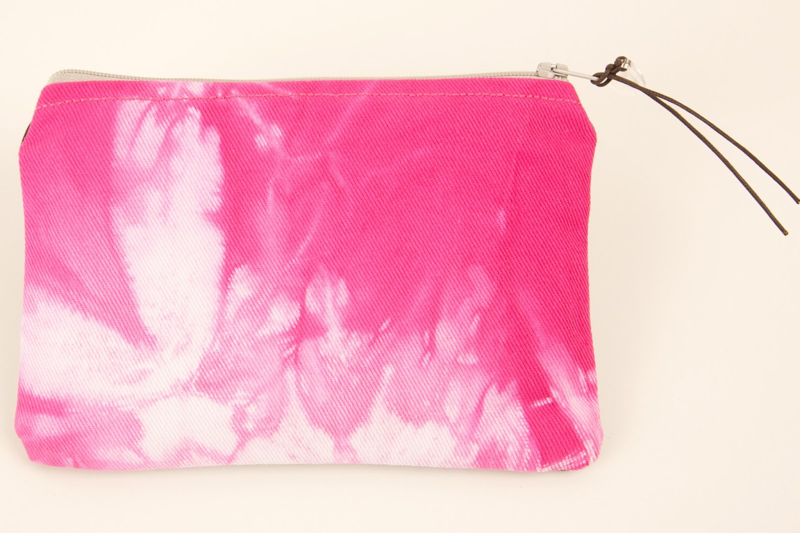 Travelling Alice: Pink hand dyed pouch