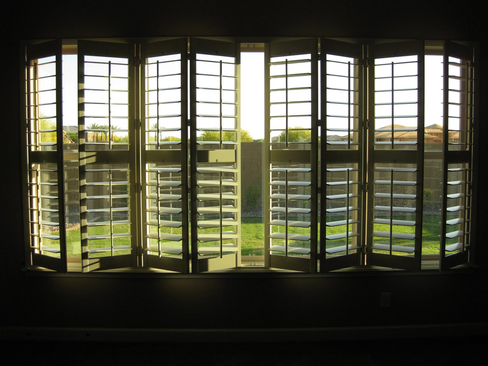 Real Wood Shutterz: 8 Panel Shutter