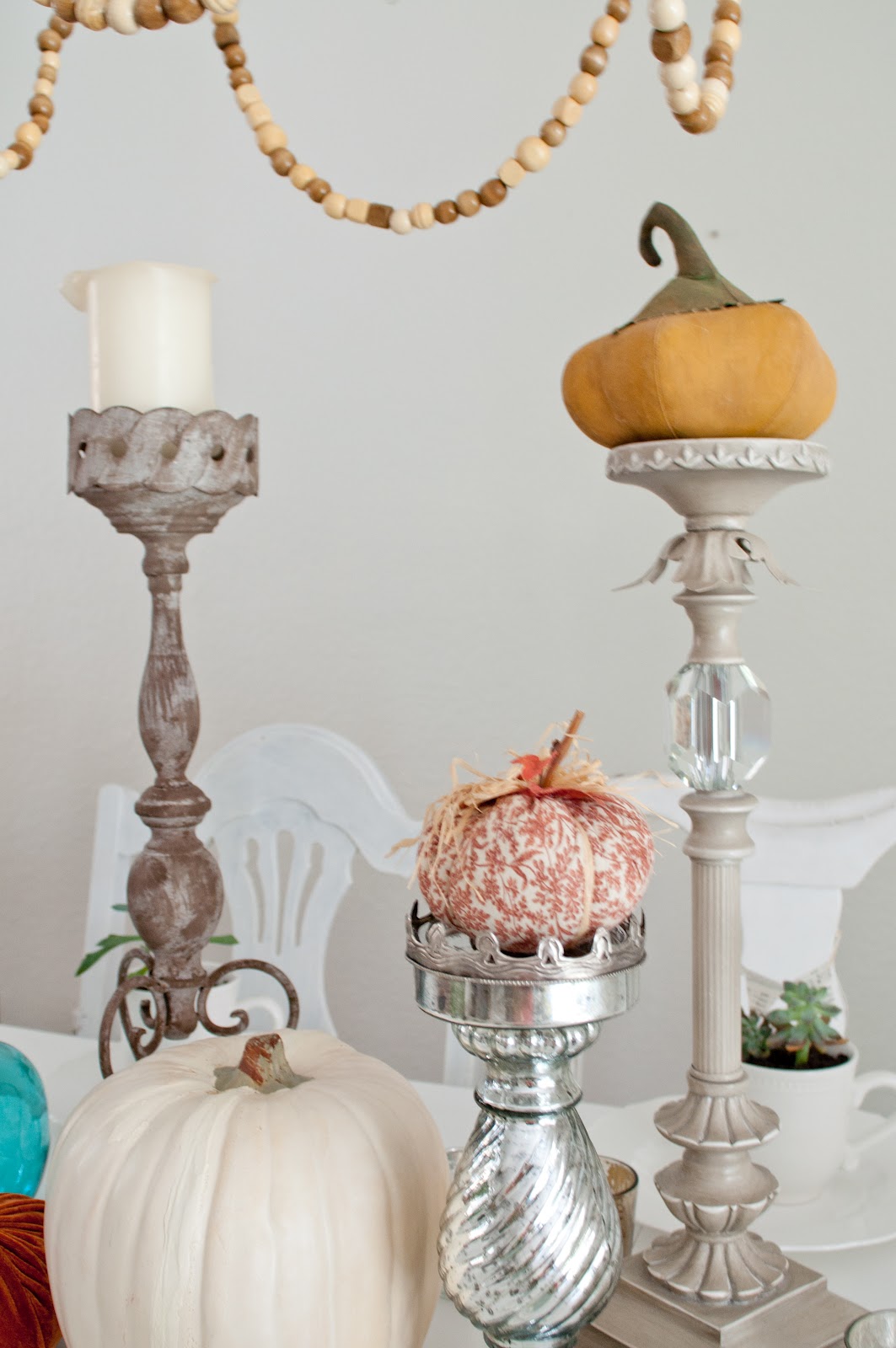 Domestic Fashionista: Colorful and Whimsical Fall Inspired Tablescape