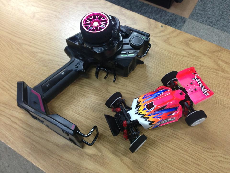 KYOSHOSAN: Mini-Z Buggy Race in Japan