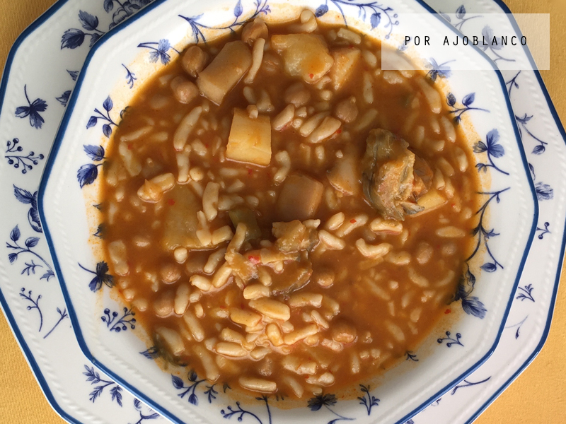 AJOBLANCOBLOG: Gurullos con Jibia, comida típica de Almería