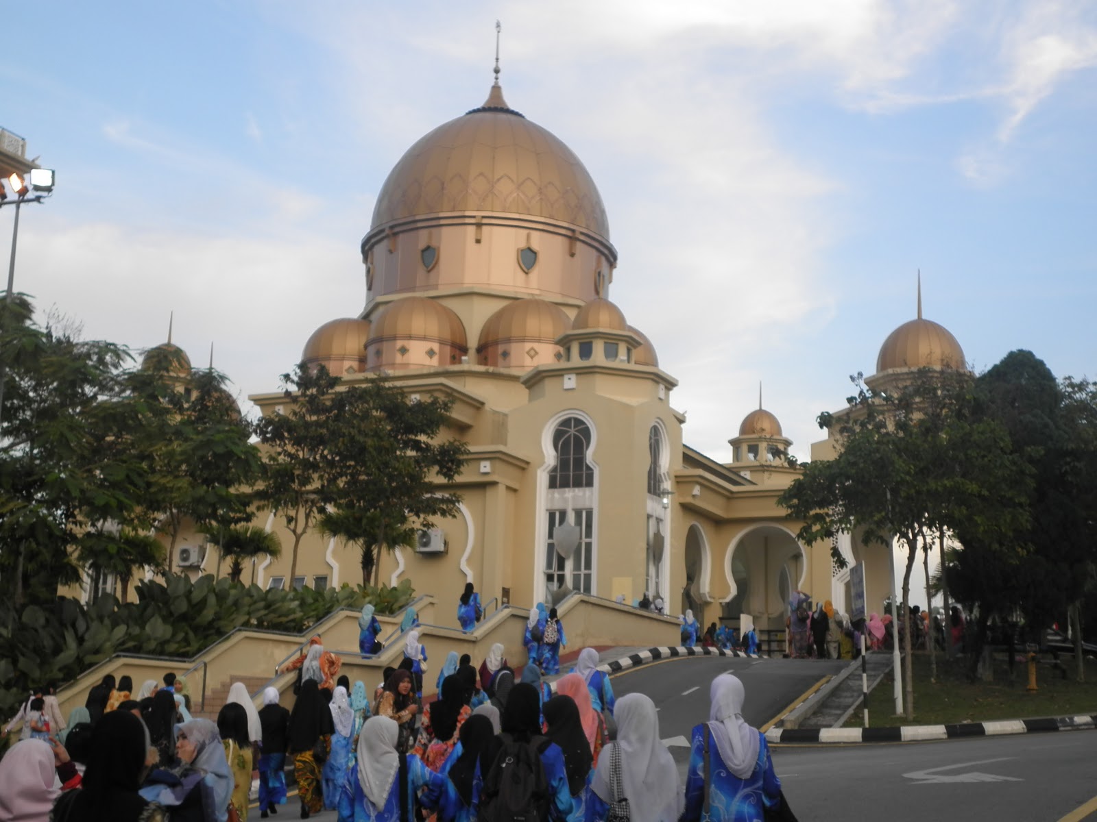 Kuasa Di Tangan ...: Trip To Auditorium Angkasapuri RTM :O