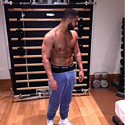 Talkative NG: Drake Flaunts Hot Muscular Body