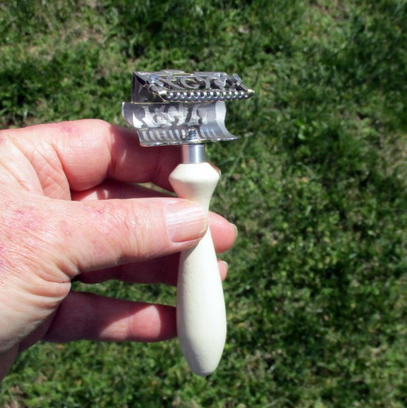 Jayaruh Shaving: Homemade Razor Handles