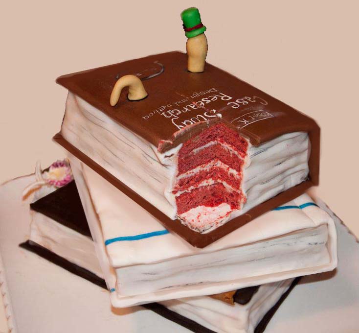 Artnscience Creations: Bookworm cake