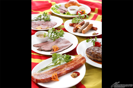 HARO Themed foods at Gundam Cafe