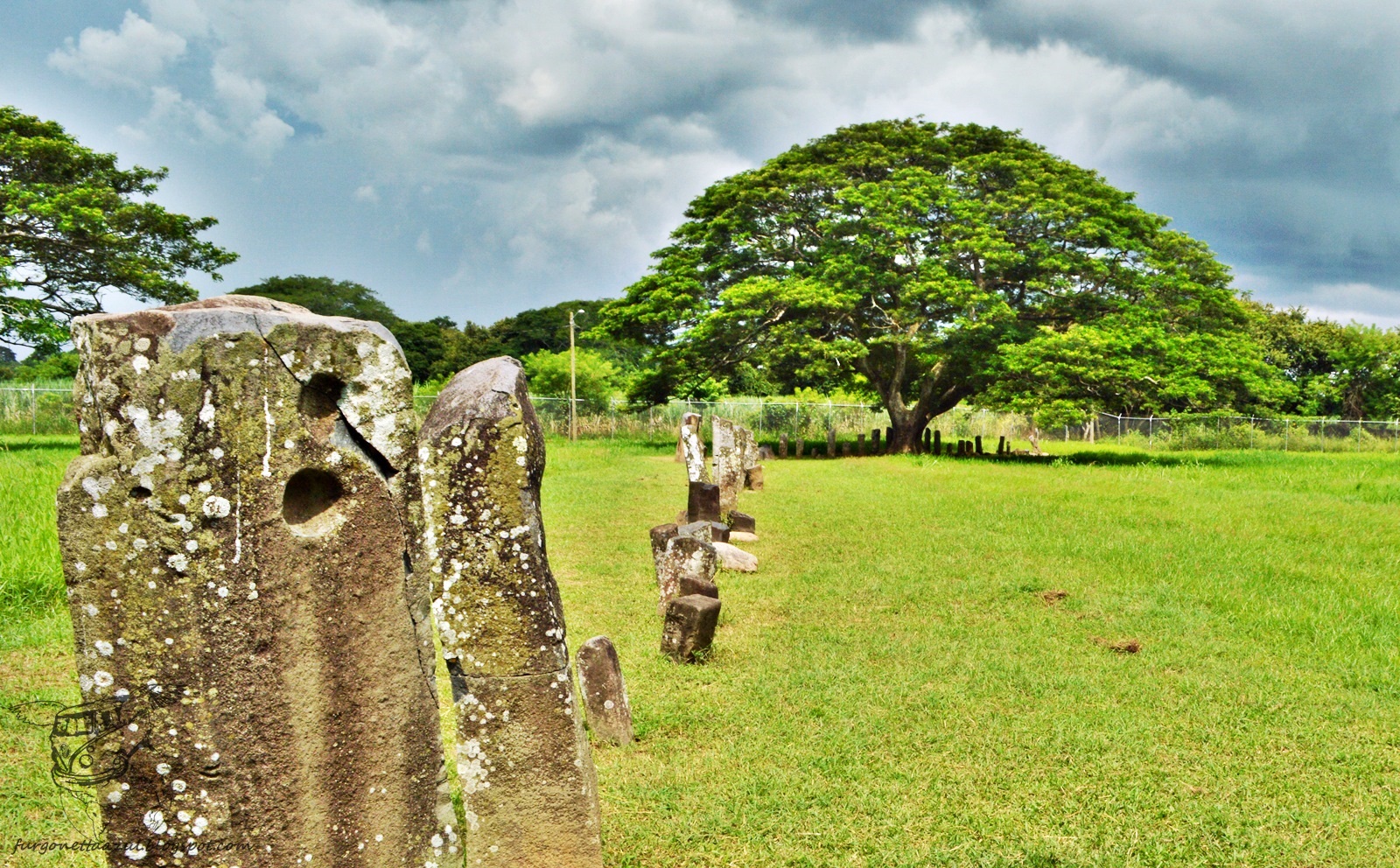 FURGONETA AZUL: SITIOS ARQUEOLÓGICOS DE PANAMÁ.