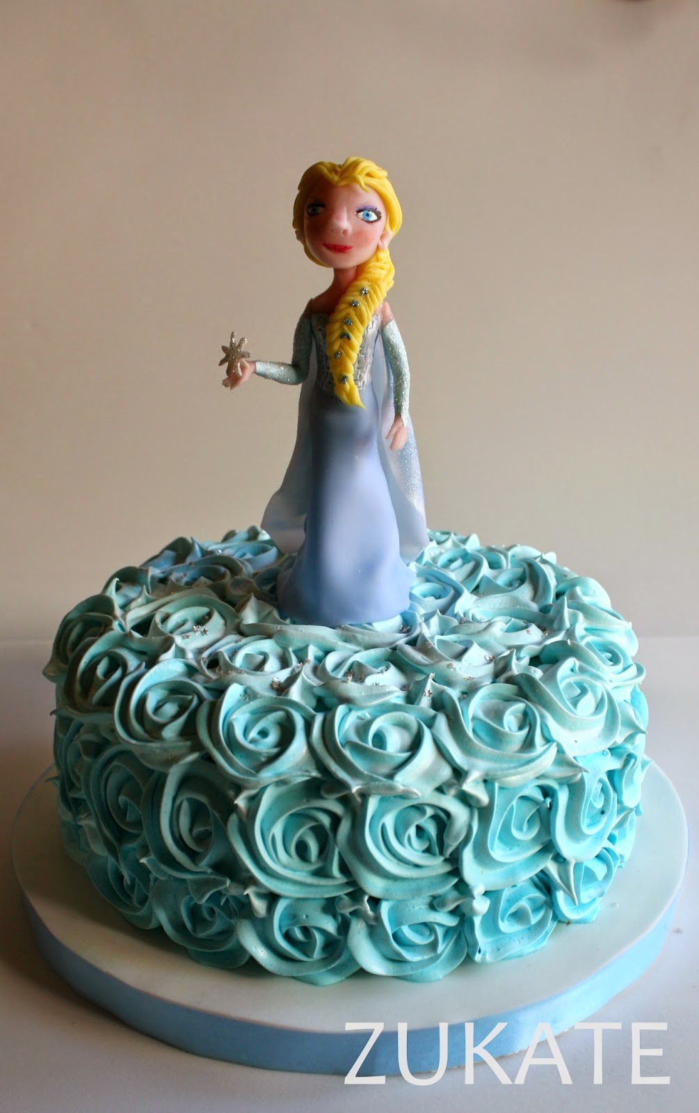 TORTA DE LA PRINCESA ELSA PARA CASANDRA | ZUKATE