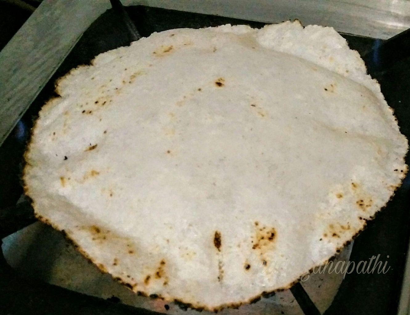 Akki Roti/Otti/Plain Rice Roti (With Cooked Rice)