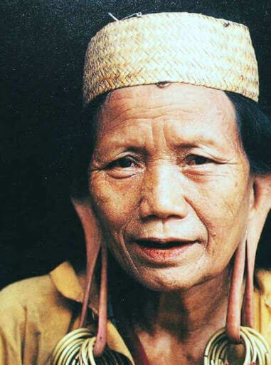Tradisi Telinga Panjang Suku Kenyah - Lepau Kenyah
