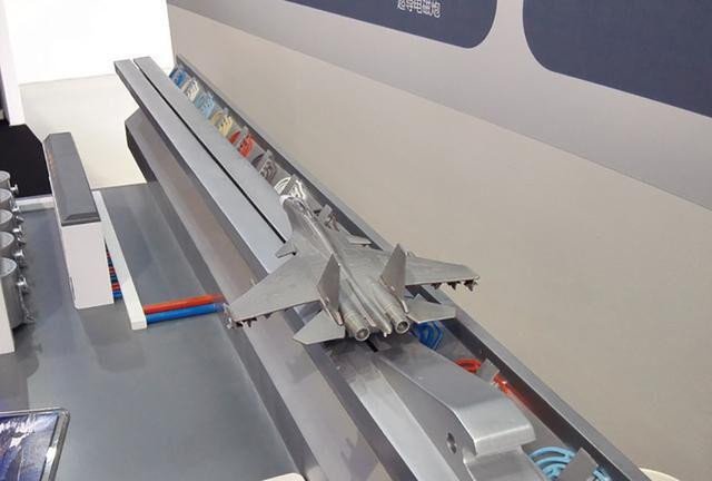 CATOBAR variant J-15T successfully launched from EMALS at XIngcheng ...