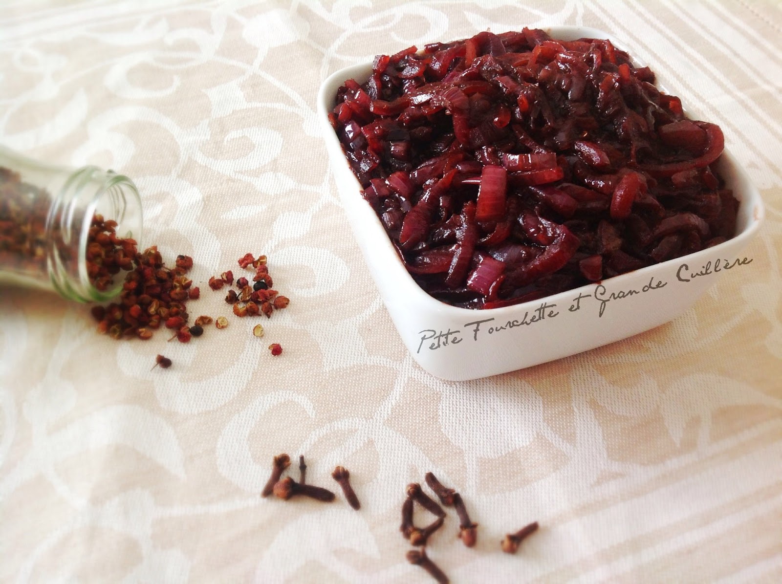 Petite Fourchette et Grande Cuillère: Confit d'oignons rouges au Maury ...