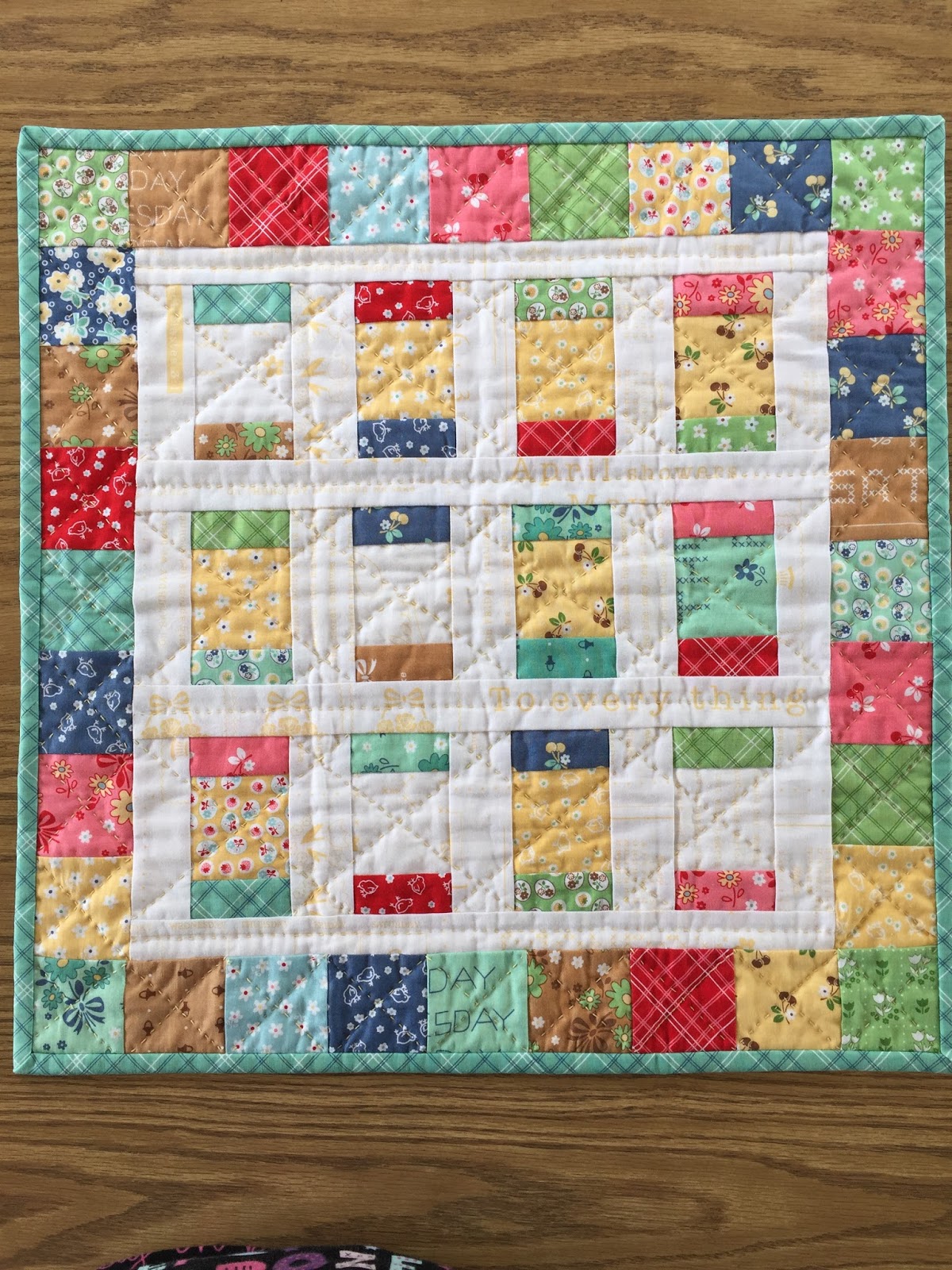 cinnamon holiday workshop: Another charm box mini quilt
