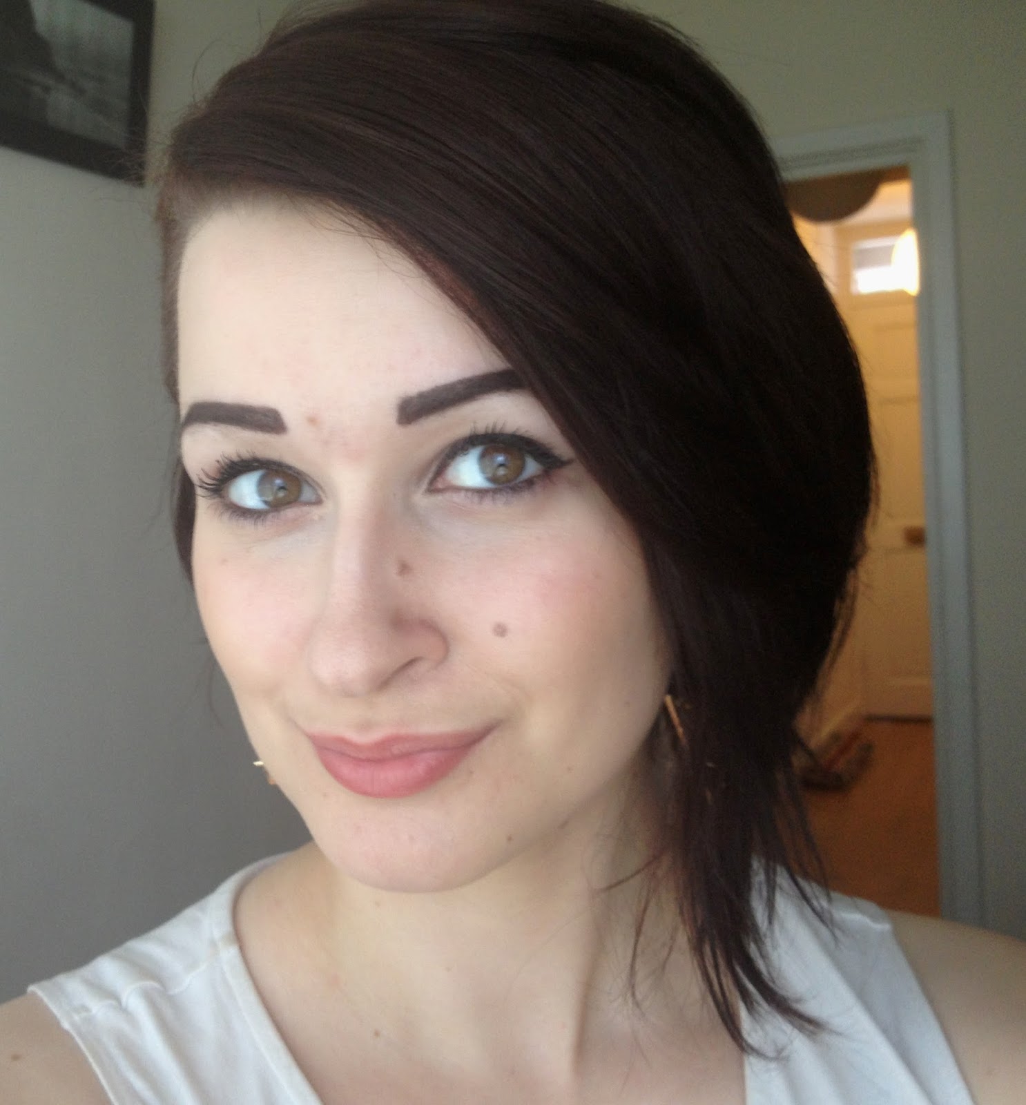 Pink Tea & Primer: Lily Lolo mineral foundation