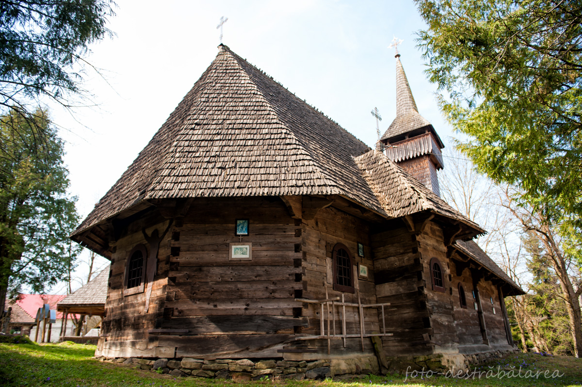 Satul Breb din Maramureș ~ foto-destrăbălarea