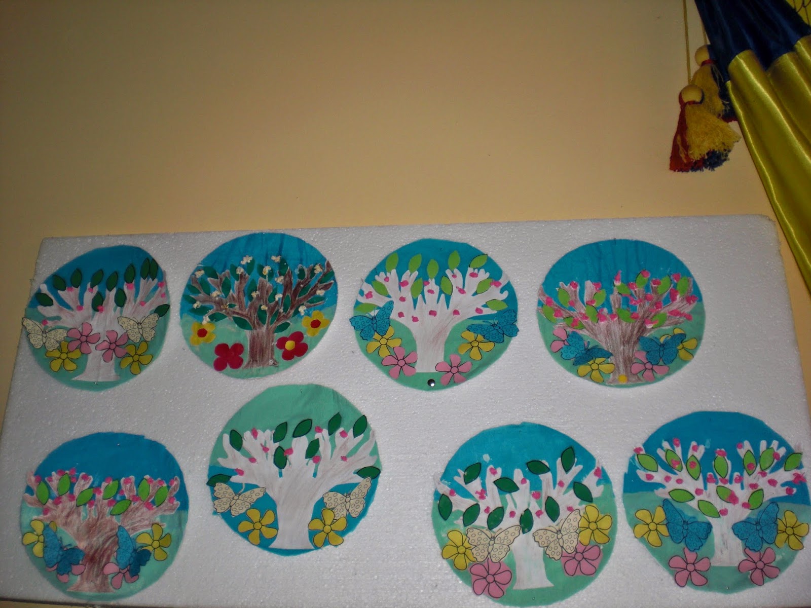 Cornelia Vîju: Primăvara în ...colaje, clasa I-A