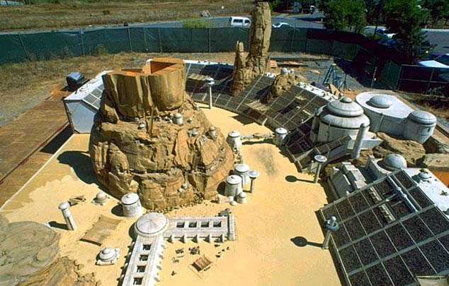 MIS ARCHIVOS DE STAR WARS: The Phantom Menace. Mos Espa Grand Arena