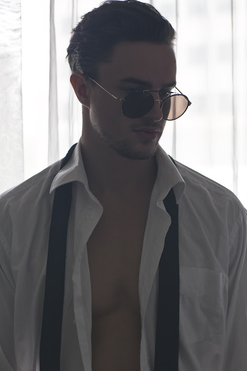 Ollie Peake by Jake Weisz | Daily Ritual | Homotography