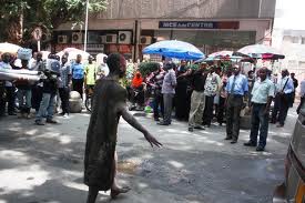 KWA HABARI MICHEZO NA BURUDANI.: DIWANI AWASHUKIA WANAOSEMA “GAMBOSI ...