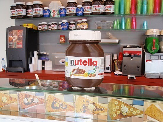 The Modern Jackass: Review of Gigantic Tub of Nutella