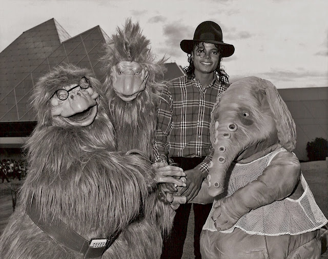 Whats The Story Behind This Photo? | Sports, Hip Hop & Piff - The Coli