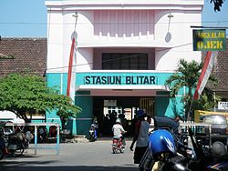 Kereta Api dan Pesawat: Stasiun Blitar