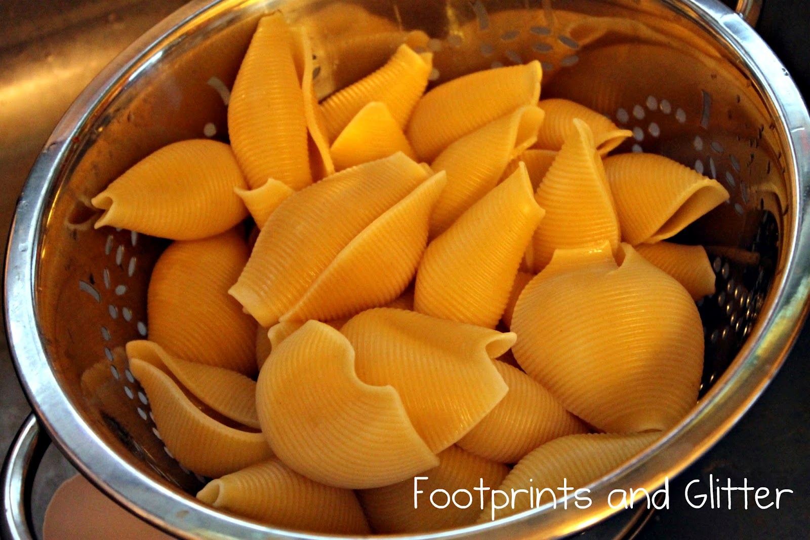 Footprints and Glitter: A Favorite Post - Stuffed Pasta Shells