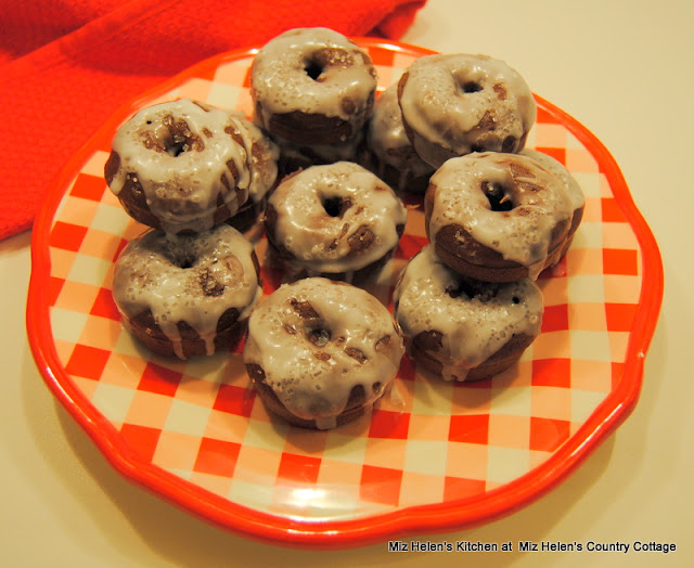 Baked Chocolate Mini Donuts