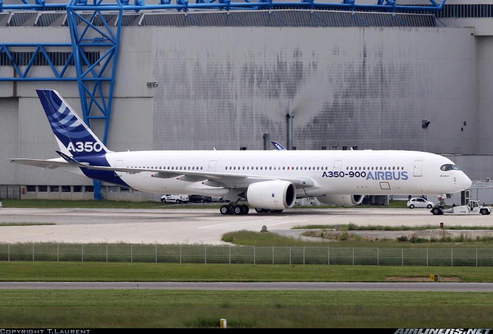 El rey de los aires: Termina pintado del primer Airbus A350-900