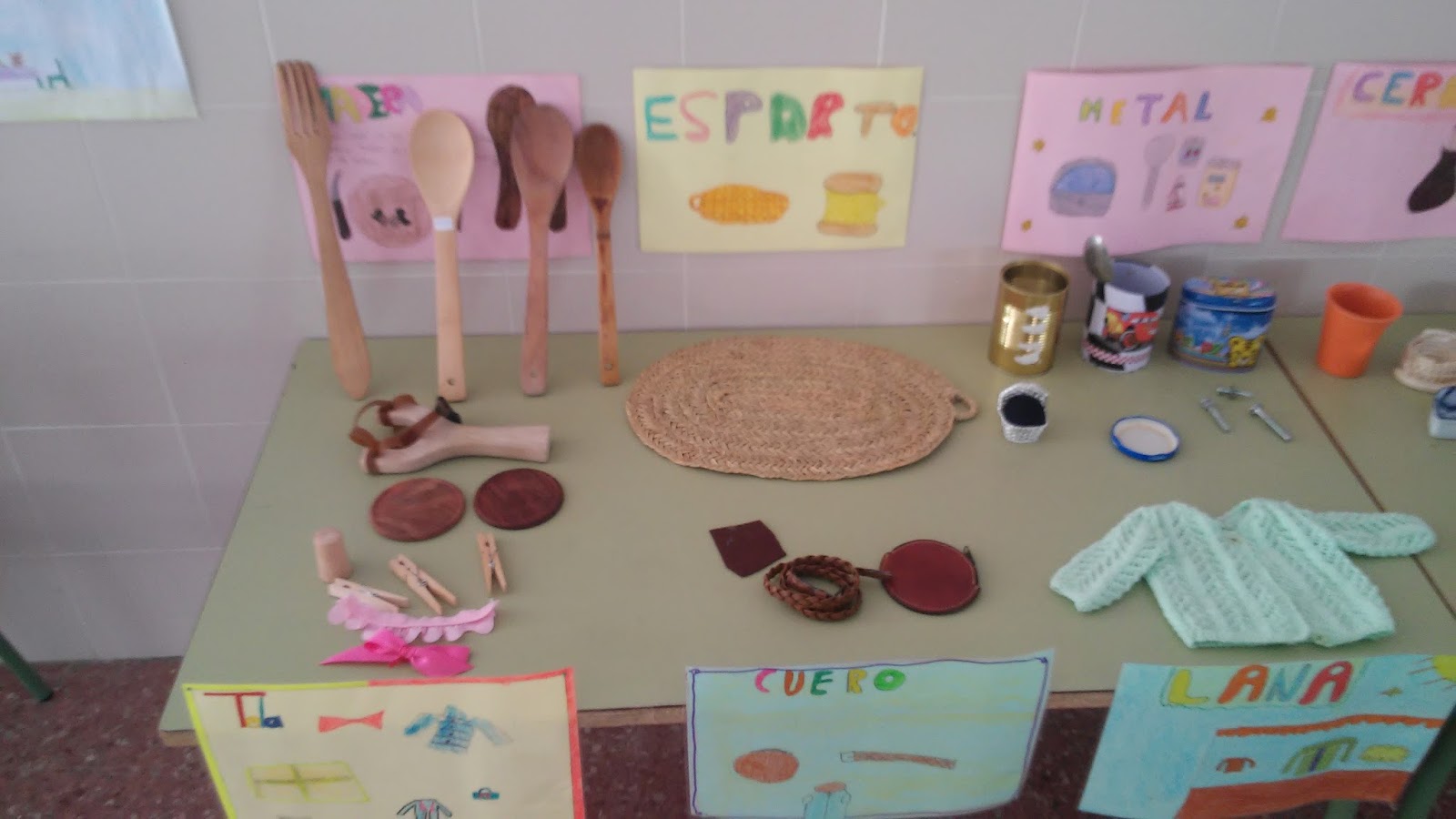 NUESTRA CLASE : Exposición objetos y materiales