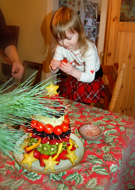 The Queen's Table: Holiday Party Edible Fruit Christmas Tree