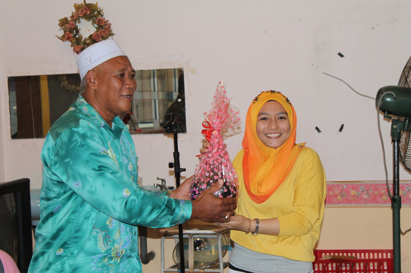 Ceragem Teluk Intan: JAMUAN PERPISAHAN HELWANA HAMDAN PADA 15 FEBRUARI 2013