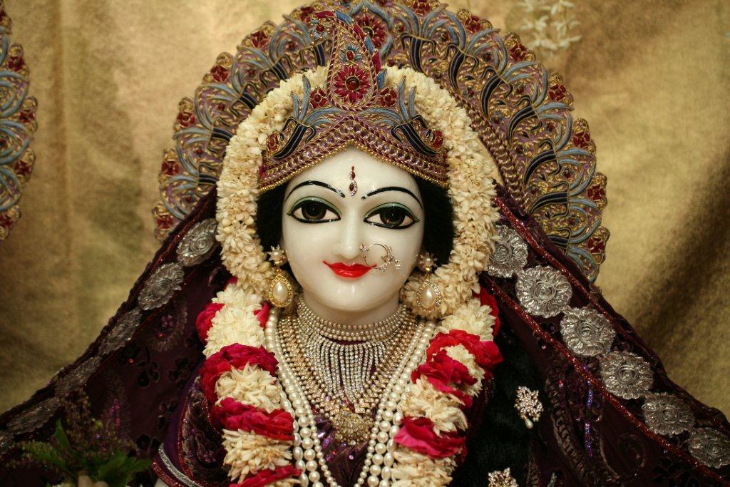 Sri Sri Radha Vrindavan Chandra Darshan as on 23/July/2013 ~ Chant Hare ...