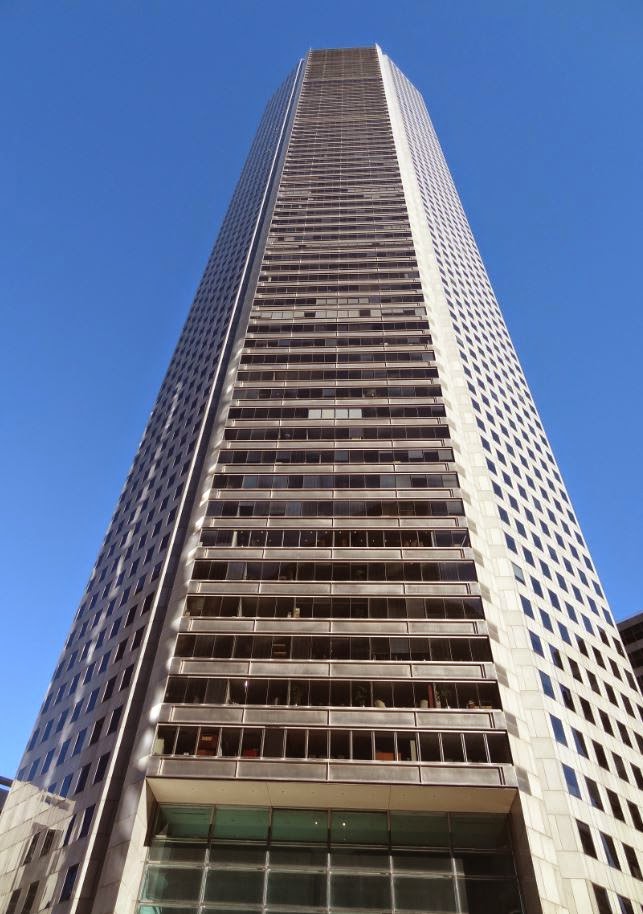 Houston in Pics: 600 Travis - JPMorgan Chase Tower (1981) (an I.M. Pei