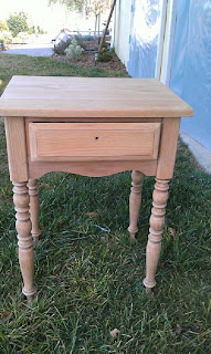 Create.Enjoy.Grow: End Table Refinishing