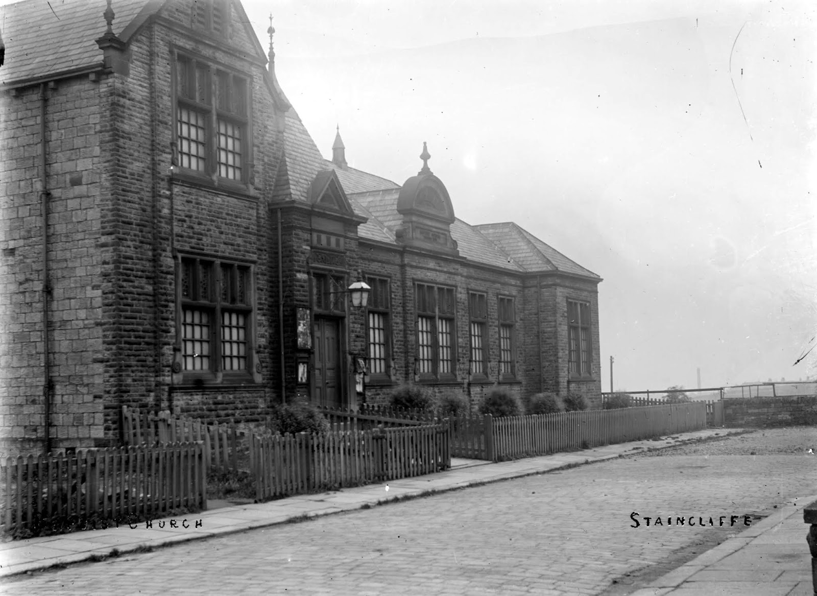 Staincliffe Liberal Club