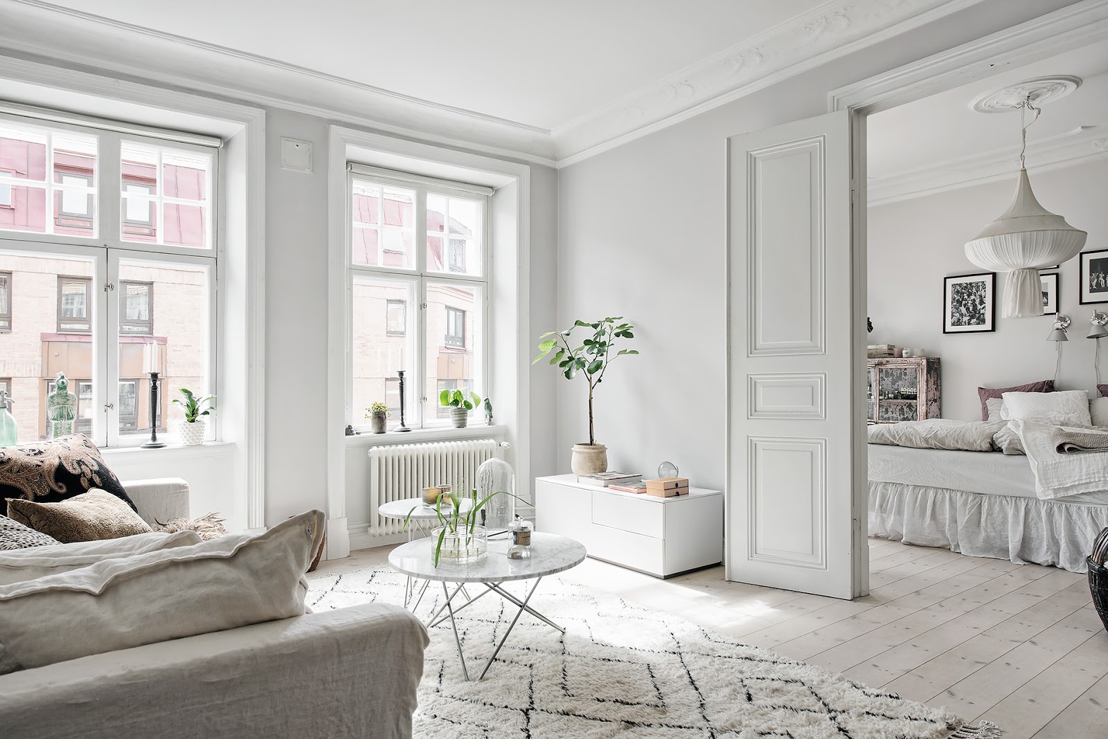 Bej, crem și accente pastelate de culoare într-un apartament de 106 m² ...