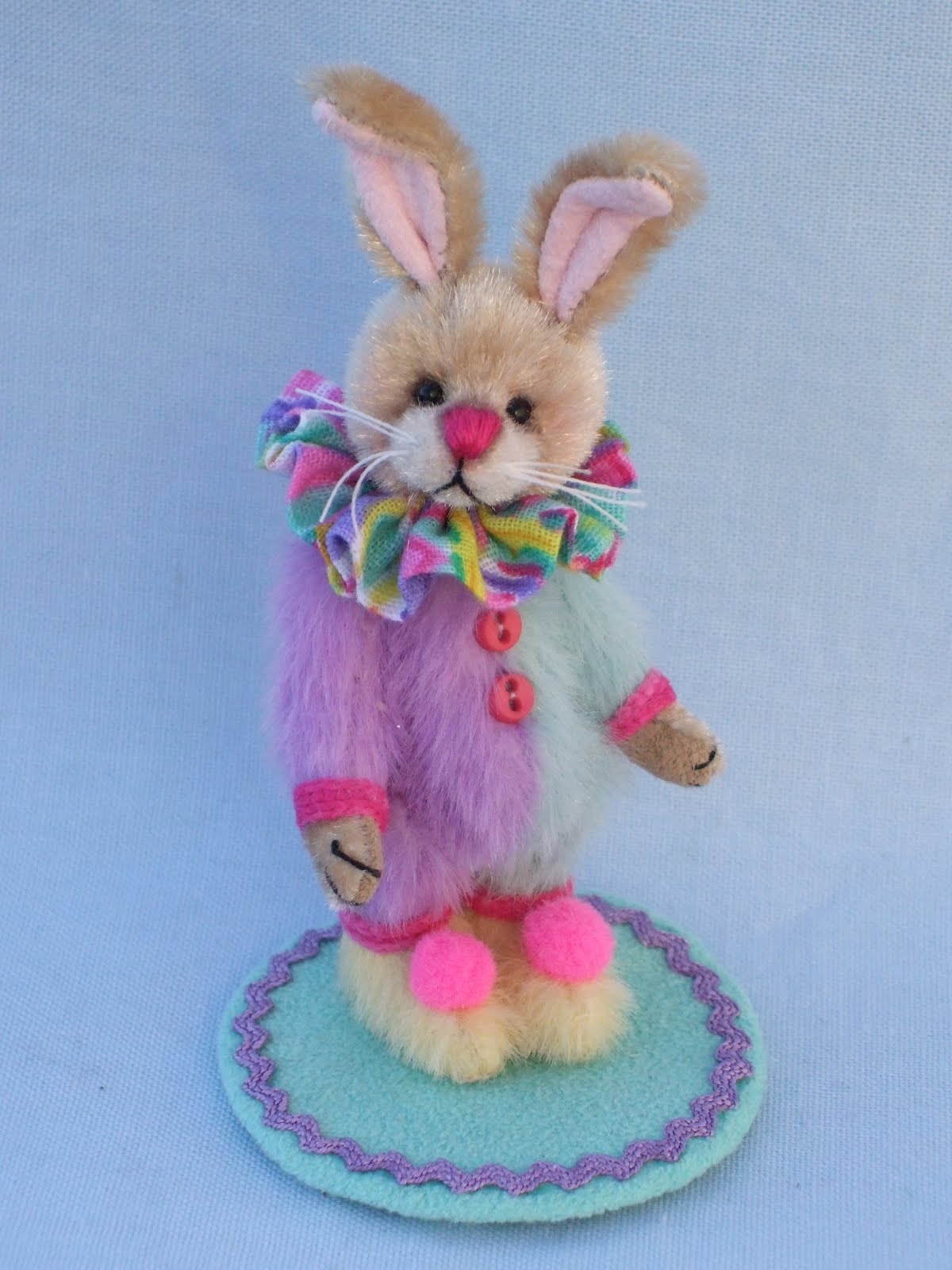 LOUISE PEERS: Splish , bunny clown