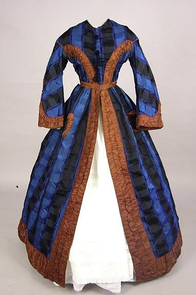 Civil War Dress for Ladies: Wrappers