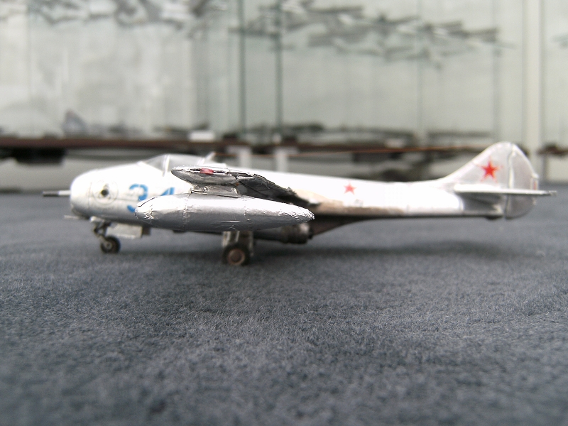 Happyscale-Modellbau: Mikojan-Gurewitsch MiG-9 Fargo - Amodel 1/72