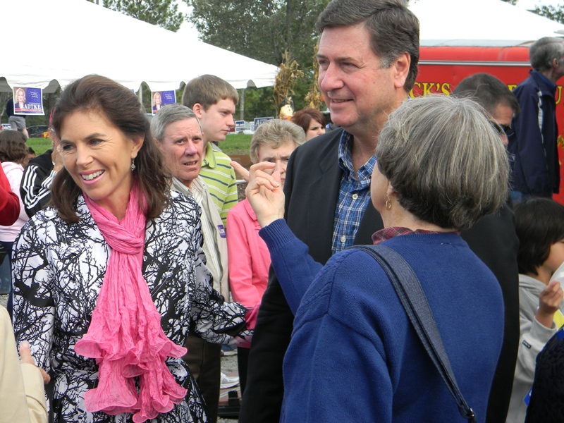 SWAC Girl: 2011 Republican Roundup photos ... George & Susan Allen